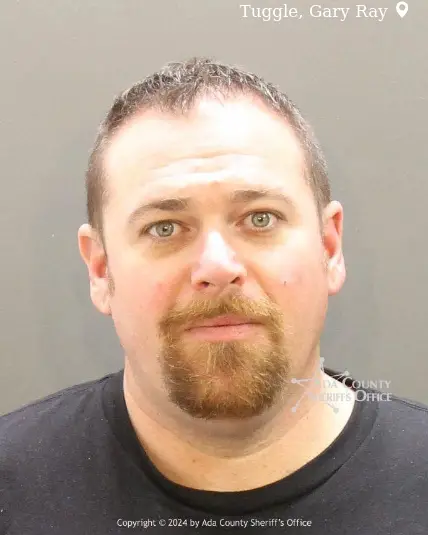 Gary Tuggle booked for Battery | I18-903_M