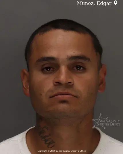 Edgar Munoz booked for Drug Paraphernalia-Use or Possess With Intent to Use | I37-2734A(1)