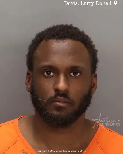 Larry Davis booked for Criminal Conspiracy | I18-1701F