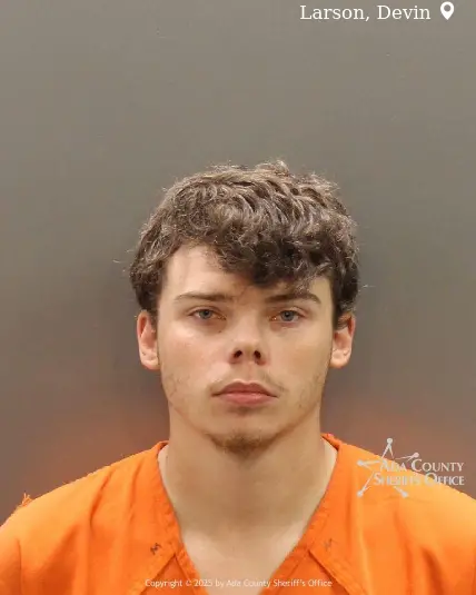 Devin Larson booked for Kidnapping-Second Degree | I18-4501-II