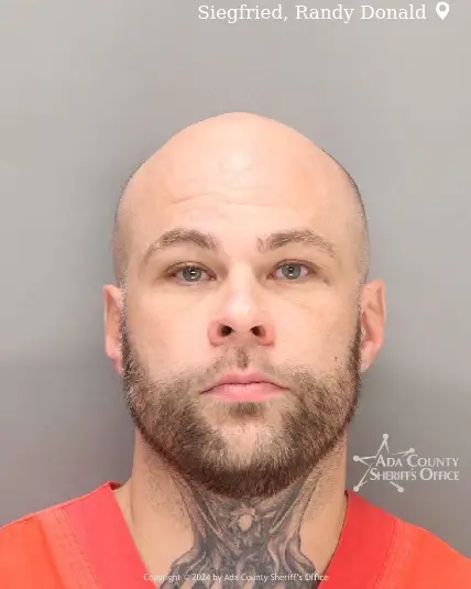 Randy Siegfried booked for Battery | I18-903_M