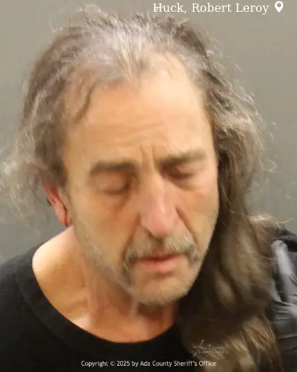 Robert Huck booked for Theft-Petit Theft | I18-2403(1)M